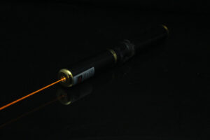 Yellow Laser 589nm Amber Laser Pointer Flashlight High Power - BeamQ